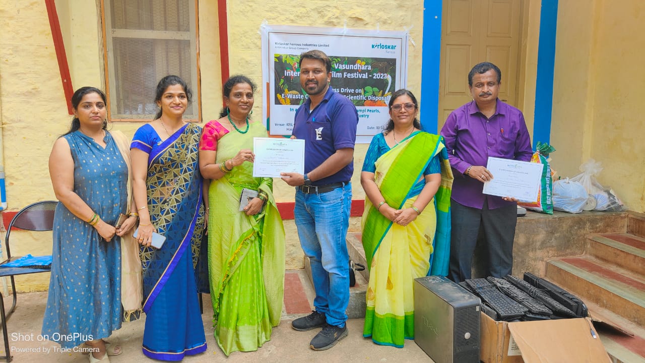 E-waste collection campaign in Hospet - RecyclEarth Foundation